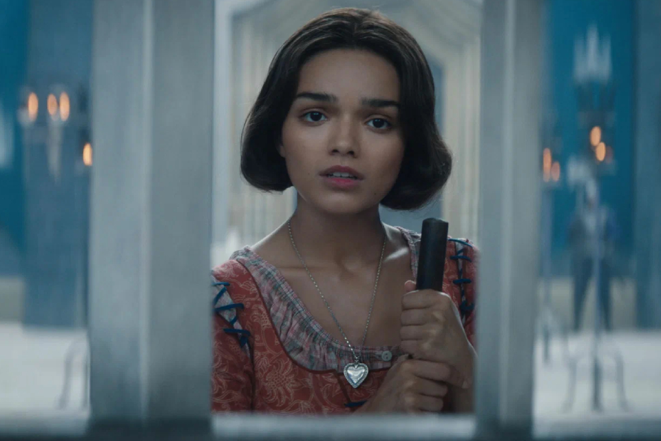 Почему новая диснеевская «Белоснежка» стала главным кинопровалом года